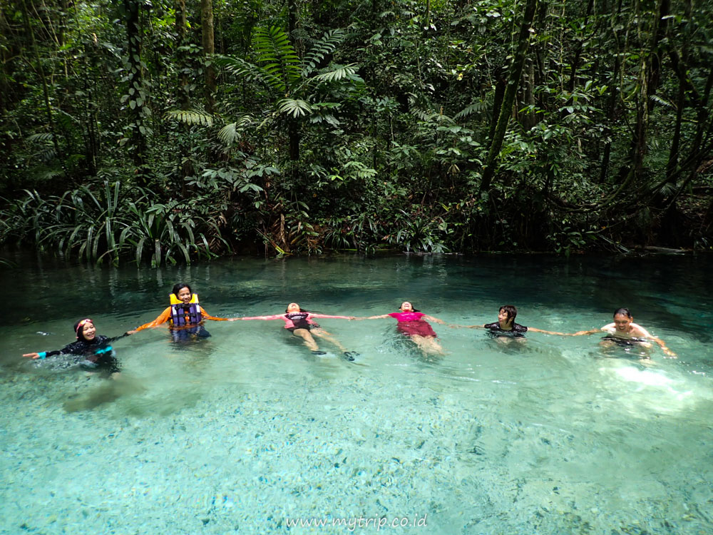 YUK… KAPAN KALIAN KE KALI BIRU DI RAJA AMPAT?